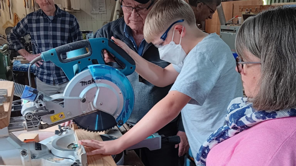 Men’s Shed for Kids - A creative way to get alongside kids and out in ...